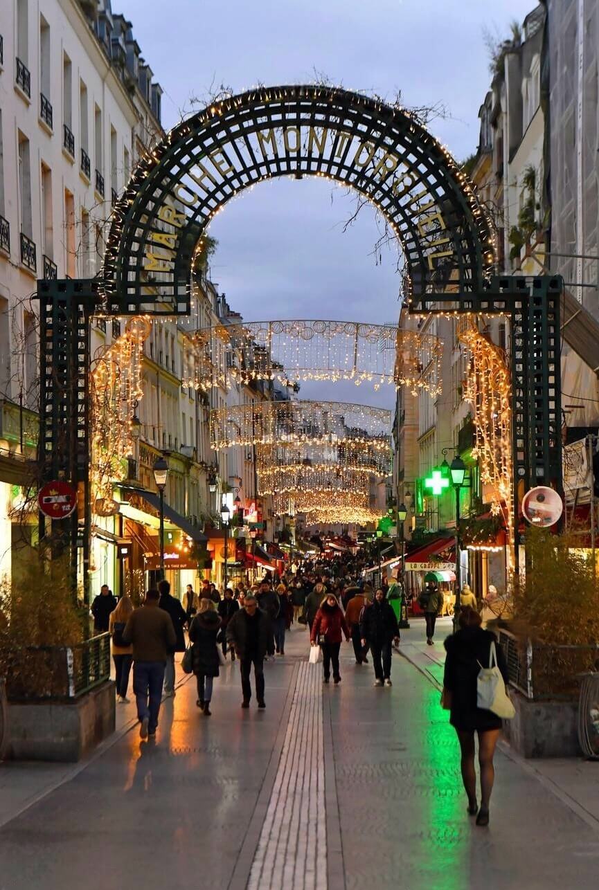 The Ultimate Guide to Christmas Decorations in Paris—With Photos ...