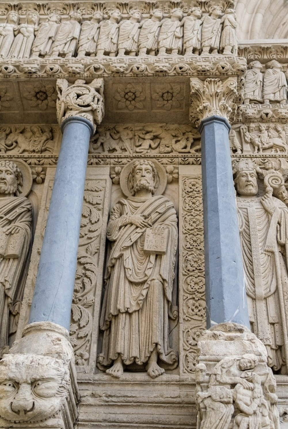 10 Things to Do in Arles: Roman Ruins, Art & Provençal Charm • From ...