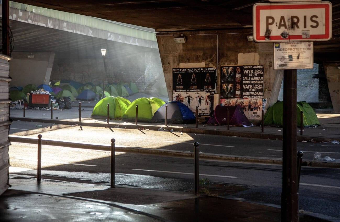 6 Dangerous Neighborhoods in Paris (And How to Stay Safe) • From Paris ...